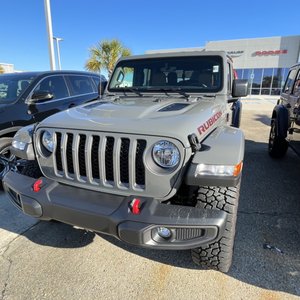 SUPREME FORD - Updated April 2025 - 12 Photos & 37 Reviews - 400 E ...