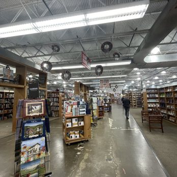 HALF PRICE BOOKS - Updated November 2024 - 204 Photos & 425 Reviews ...