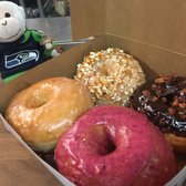 DESTINATION DONUTS - Updated August 2025 - 272 Photos & 224 Reviews ...