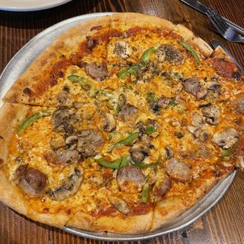 FLATBREAD COMPANY - 696 Photos & 805 Reviews - 72 Commercial St ...
