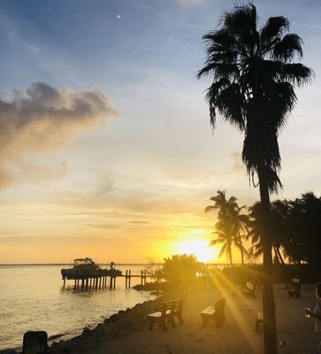 SUNSET PARK - Updated December 2025 - 29 Photos - W Ocean Dr, Key ...