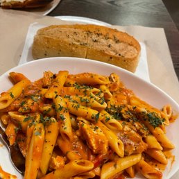 THE MAD ITALIAN - Updated September 2025 - 633 Photos & 826 Reviews ...