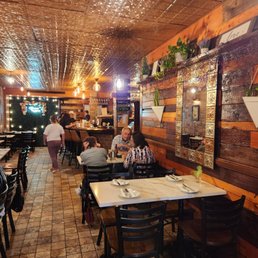 IRON VINE - Updated August 2025 - 521 Photos & 482 Reviews - 992 Main ...