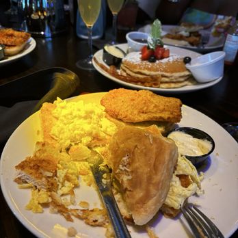 POUR BEHAVIOR - Updated October 2025 - 737 Photos & 641 Reviews - 2211 ...