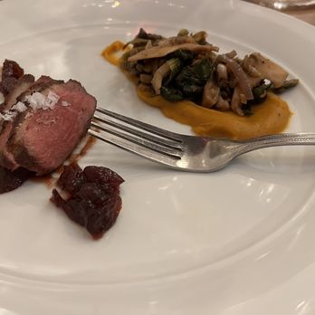 FLX TABLE - Updated June 2025 - 488 Photos & 111 Reviews - 22 Linden St ...