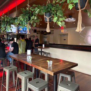 THE BEND BAR - Updated March 2025 - 12 Photos - 853 W Morgan St ...