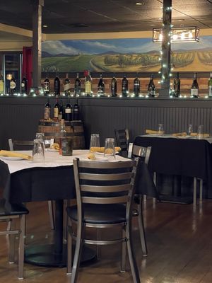 TAVOLO WINE BAR AND TUSCAN GRILLE Warwick, RI - Updated November 2024 ...