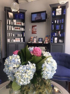 BEAUTY LOUNGE MED SPA - 34 Photos & 74 Reviews - 2475 Ventura Blvd ...