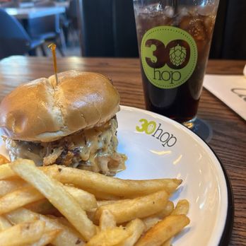 30HOP - Updated September 2024 - 49 Photos & 43 Reviews - 1615 SW Main ...