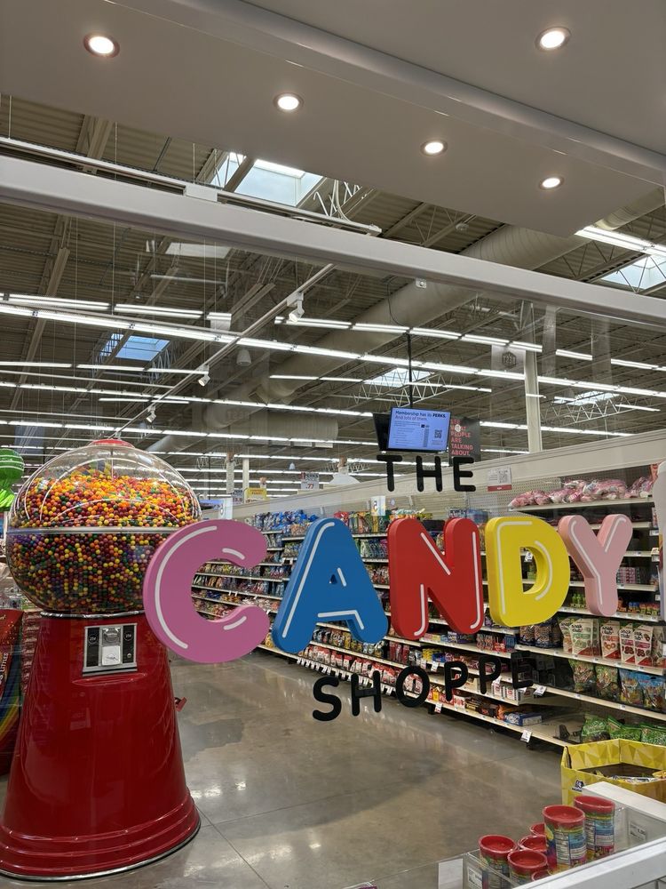 HY-VEE - Updated December 2024 - 48 Photos & 43 Reviews - 2115 S ...