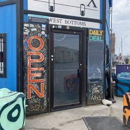 THE LUNCH BOX - Updated October 2025 - 126 Photos & 177 Reviews - 1701 ...