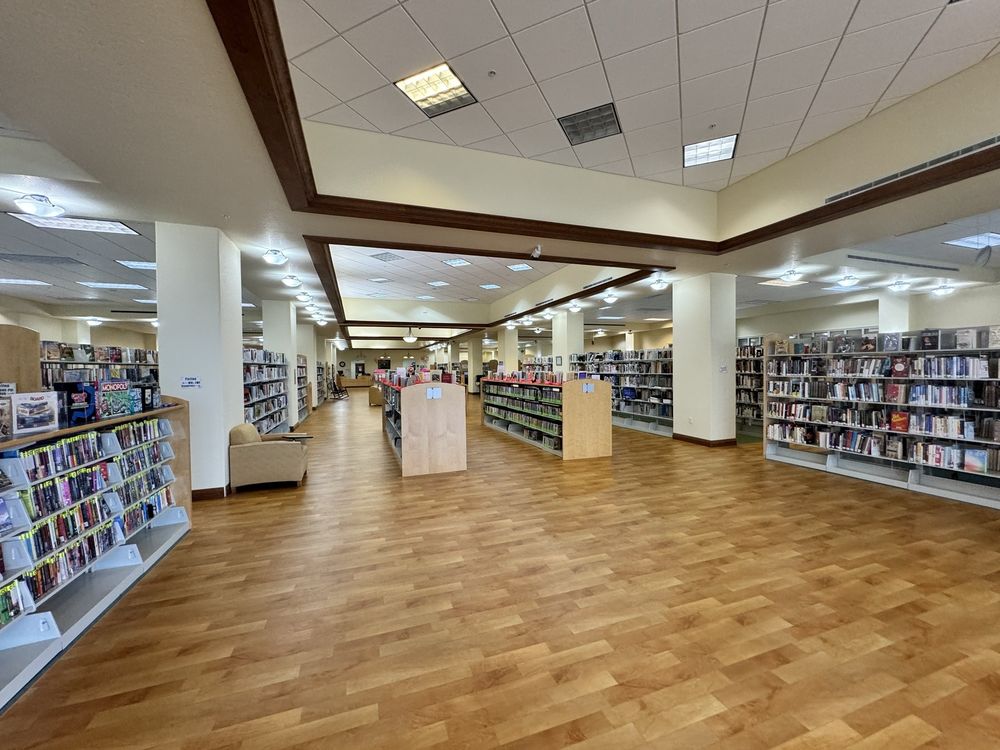 LADY LAKE PUBLIC LIBRARY - Updated July 2025 - 11 Photos - 225 W Guava ...