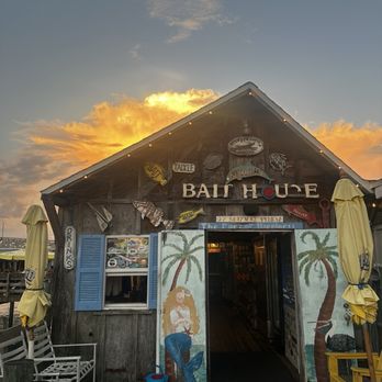 THE BAIT HOUSE TACKLE & TAVERN - Updated March 2025 - 887 Photos & 902 ...