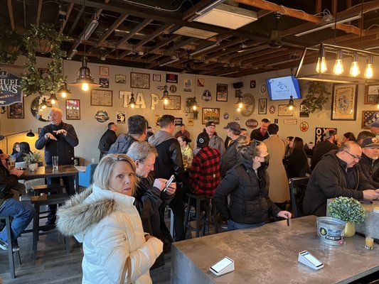 TAP 25 CRAFT BEER - Updated March 2025 - 205 Photos & 264 Reviews - 25 ...