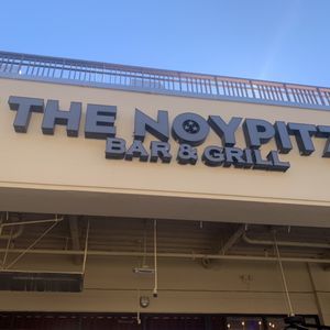 THE NOYPITZ BAR AND GRILL - 428 Photos & 221 Reviews - 6605 S Las Vegas ...