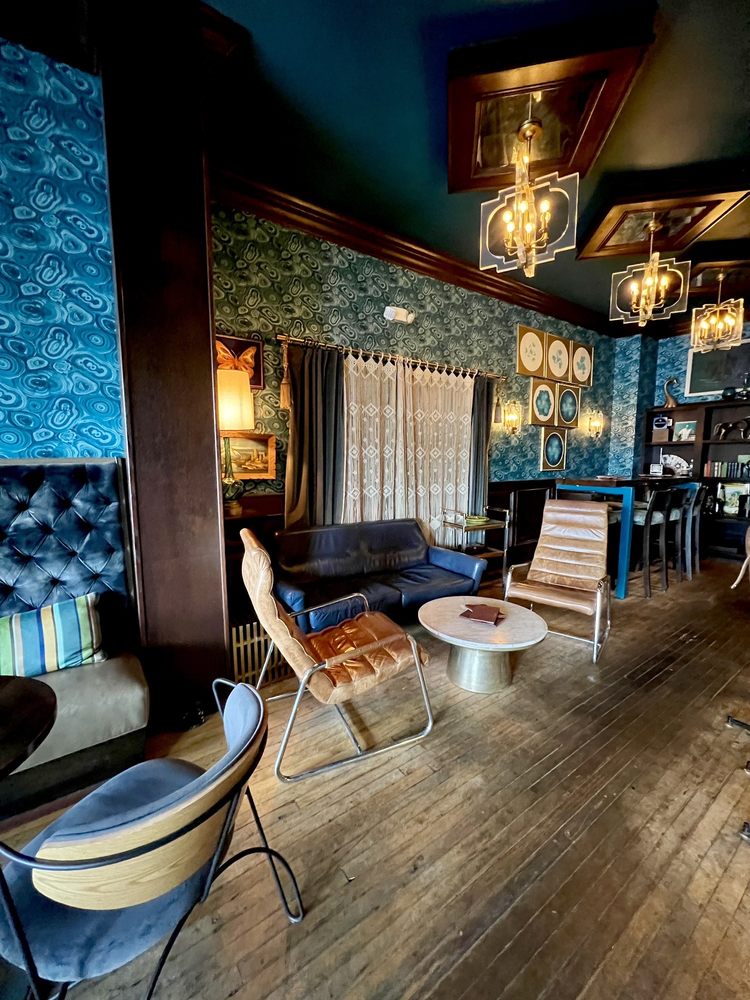 BUFFALO TRADERS LOUNGE - Updated August 2024 - 165 Photos & 71 Reviews - 950 Fulton St NE, Grand ...