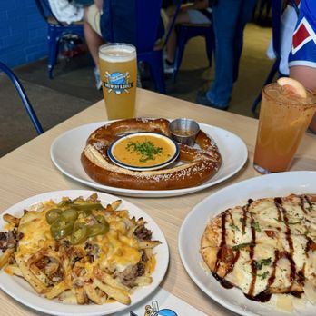 BLUE MOON BREWERY & GRILL - Updated April 2026 - 17 Photos & 15 Reviews ...