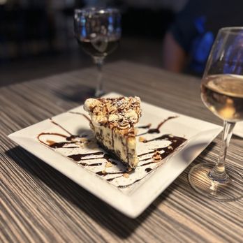 CRISTO’S NY STYLE PIZZA - 193 Photos & 192 Reviews - 1302 E Millbrook ...