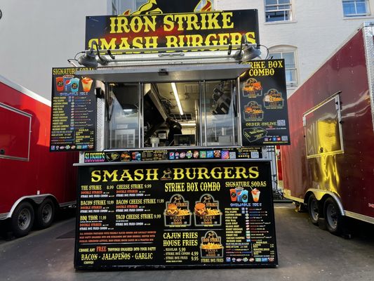 IRON STRIKE SMASH BURGERS - Updated March 2025 - 82 Photos & 72 Reviews ...