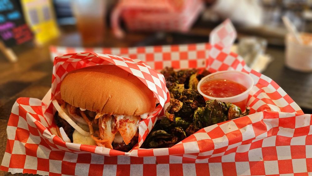 BURGER VIBE - Updated August 2024 - 60 Photos & 38 Reviews - 3730 ...