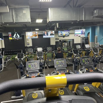 CHUZE FITNESS - Updated August 2025 - 208 Photos & 706 Reviews - 1233 ...