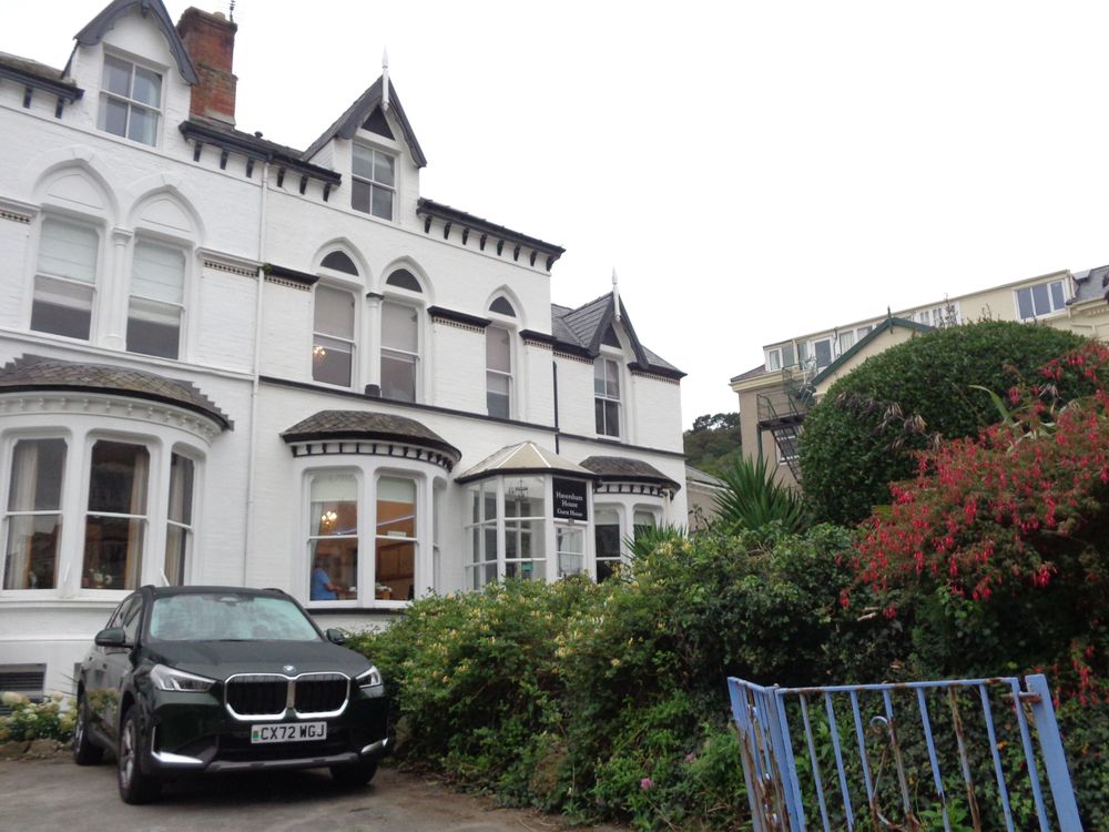 HAVERSHAM HOUSE - Updated December 2024 - 15 Arvon Avenue, Llandudno ...