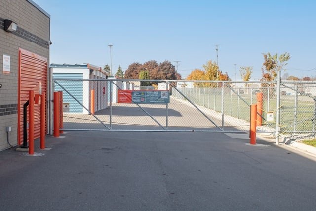 PUBLIC STORAGE - Updated July 2025 - 15 Photos - 47555 Gratiot Ave ...