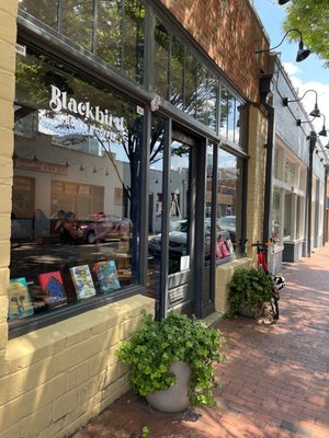 BLACKBIRD BOOKS & COFFEE - Updated November 2024 - 11 Photos - 323 ...