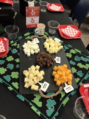 SIMON’S SPECIALTY CHEESE - 80 Photos & 63 Reviews - Appleton, Wisconsin ...