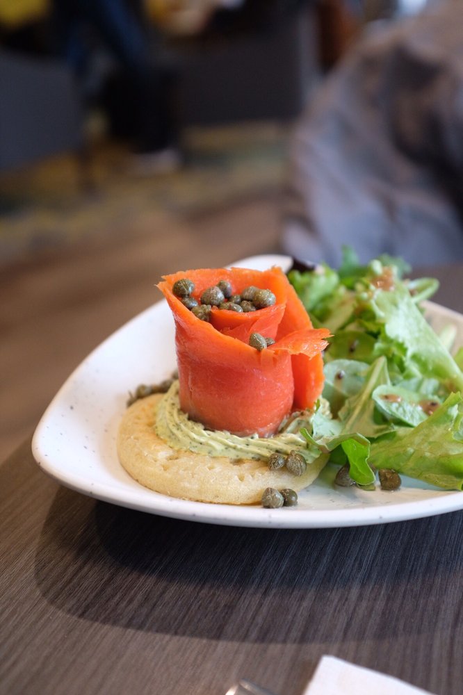 QUEEN BEE CAFE - 113 Photos & 60 Reviews - 8805 Points Dr NE, Clyde ...