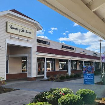 WRENTHAM VILLAGE PREMIUM OUTLETS - Updated September 2025 - 281 Photos ...