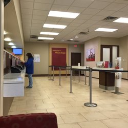 Wells Fargo Bank - Banks & Credit Unions - 14215 Market Square Dr ...