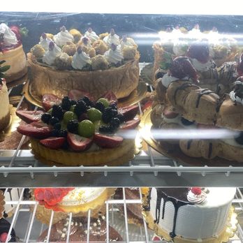 CAESAR’S PASTRY - Updated August 2024 - 497 Photos & 592 Reviews ...