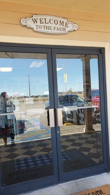 THE FARMHOUSE MARKET - Updated June 2024 - 47 Photos - 3910 S Mckenzie ...