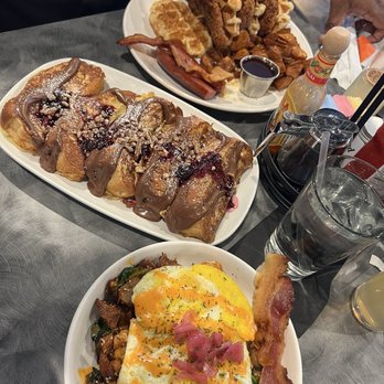 TWISTED BISCUIT BRUNCH - Updated March 2025 - 200 Photos & 165 Reviews ...