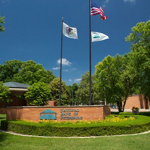 CREDIT UNION 1 - Updated January 2026 - 12 Photos - 2464 Wabash Ave ...