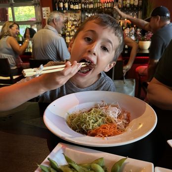 SUSHI ALIVE ASIAN BISTRO & RAW - Updated October 2025 - 556 Photos ...