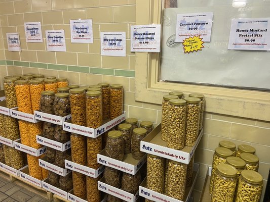 UTZ FACTORY OUTLET STORE - Updated January 2025 - 86 Photos & 37 ...