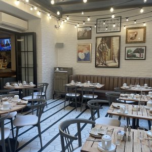 MERRION ROW HOTEL AND PUBLIC HOUSE - 84 Photos & 52 Reviews - 119 W ...