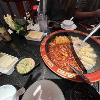 SUPREME HOT POT - Updated August 2024 - 267 Photos & 163 Reviews - 2301 ...