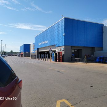 WALMART SUPERCENTER - Updated December 2025 - 10 Photos & 11 Reviews ...