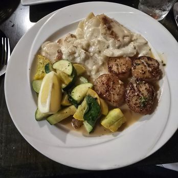 ADA’S FISH HOUSE - Updated June 2025 - 1908 Photos & 1780 Reviews - 558 ...