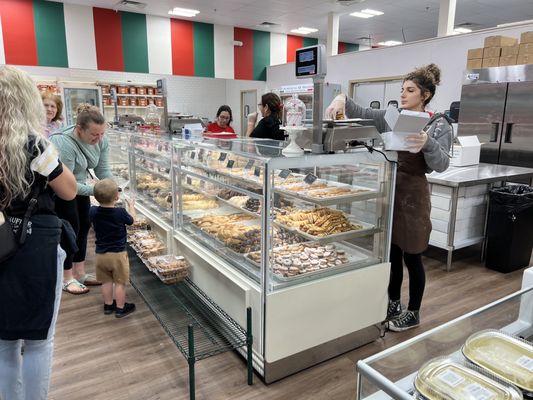 D’AMICO & SONS ITALIAN MARKET & BAKERY - Updated July 2024 - 122 Photos ...