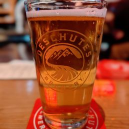 DESCHUTES BREWERY PORTLAND PUBLIC HOUSE - Updated July 2025 - 5349 ...