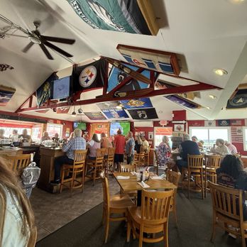 CRABCAKE FACTORY BAYSIDE - Updated December 2025 - 340 Photos & 276 ...