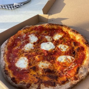 TIC TAC TOE PIZZA - Updated December 2024 - 77 Photos & 45 Reviews ...