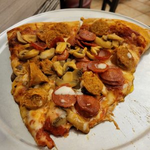 FIORI’S PIZZARIA - 201 Photos & 525 Reviews - 103 Capital Ave ...