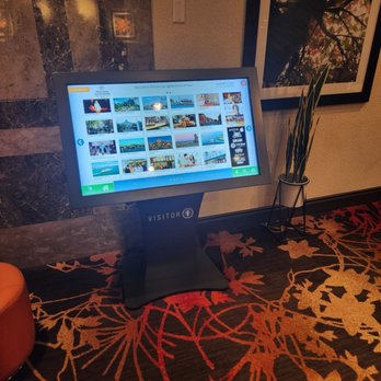 SHERATON SPRINGFIELD MONARCH PLACE HOTEL - Updated 05/2025 - 102 Photos ...