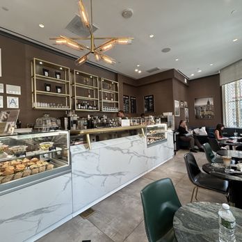 CAFÉ AT SAKS - Updated December 2025 - 39 Photos & 17 Reviews - 611 5th ...
