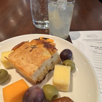 APIS RESTAURANT - Updated December 2025 - 133 Photos & 79 Reviews - 614 ...